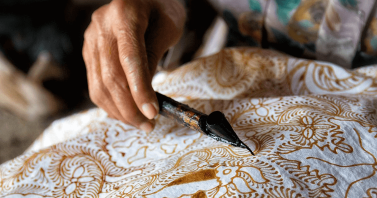 Embrace the Heritage of Batik with Akira : The History and Cultural ...